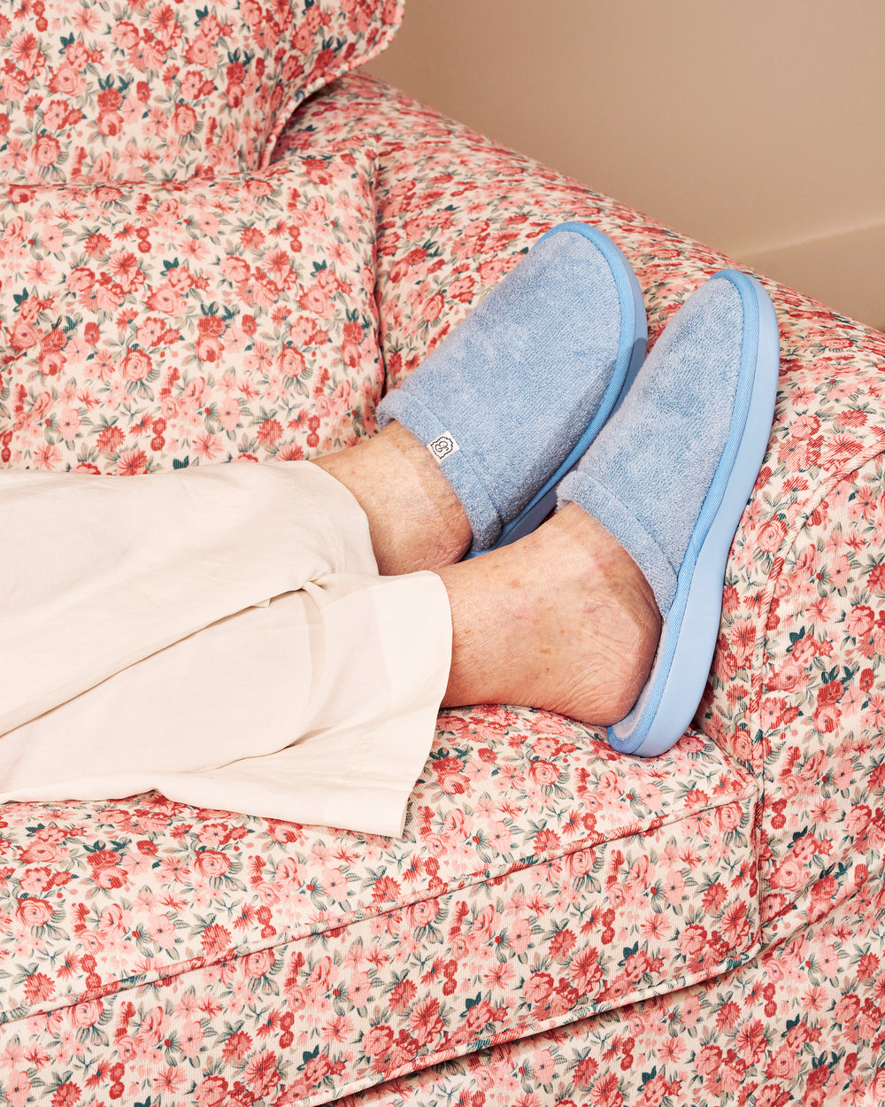 Hotel-Inspired Slippers | Brunch Official Site
